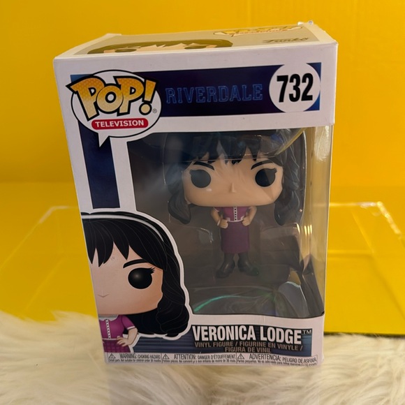 Funko | Toys | Funko Pop Riverdale Vinyl Figure Veronica Lodge 732 ...